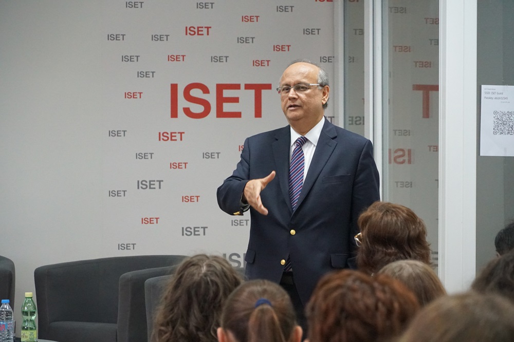 World Bank Economists Address Welfare and Inequality in Global and ...